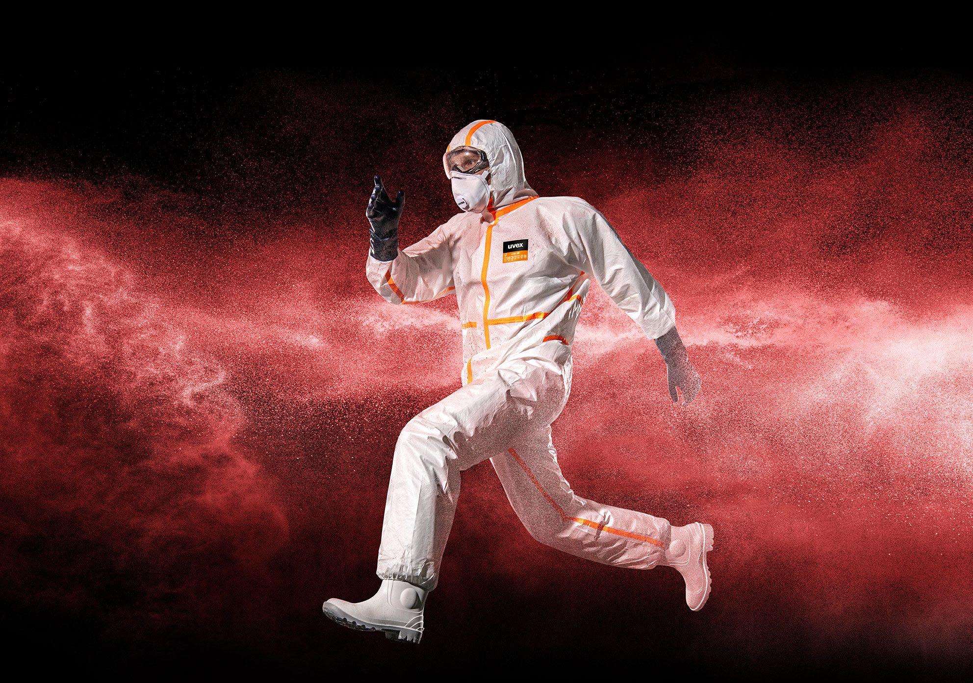 Chemical protection suit - the perfect fit | uvex safety
